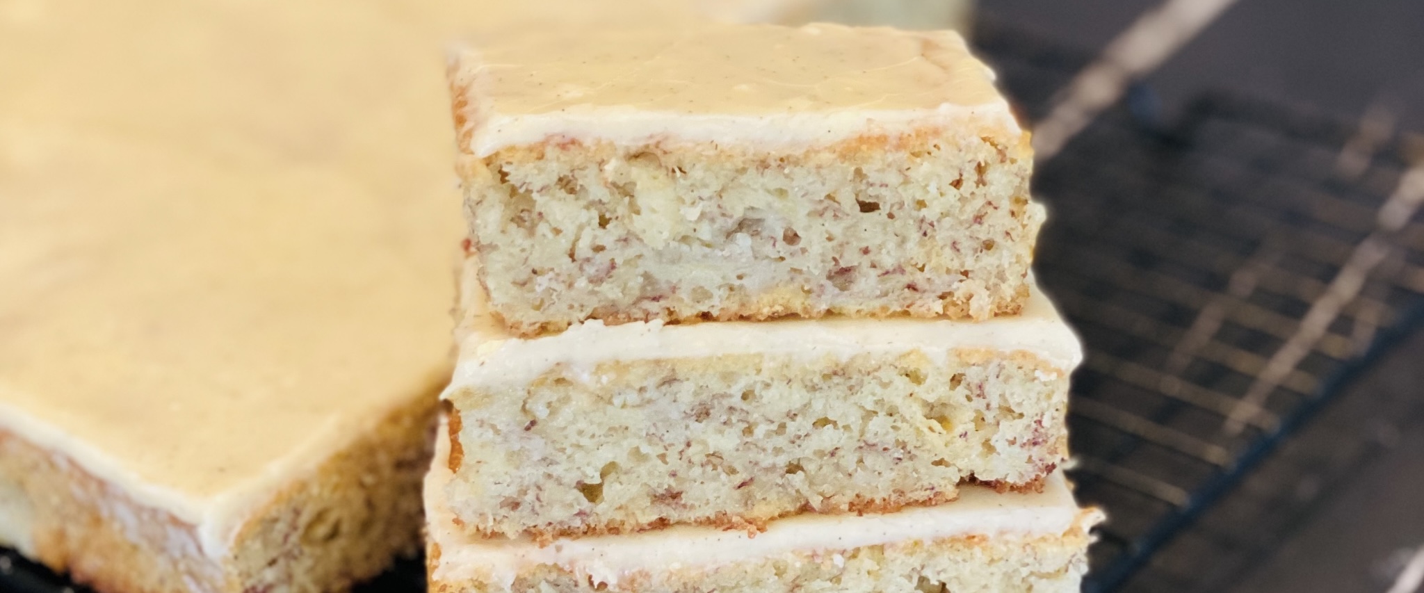 Banana Bread Bars | Vanilla Bean Glaze - Baking with Nessa